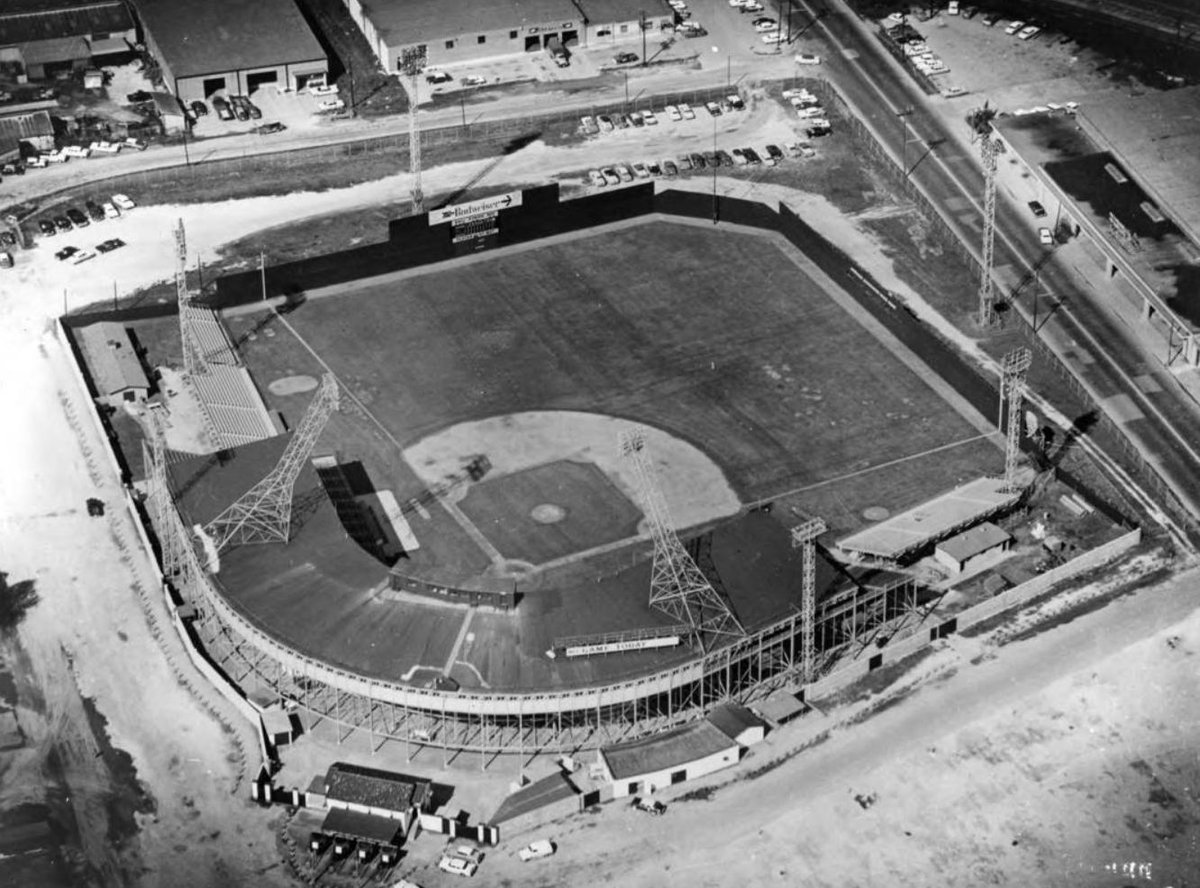 Buffalo Stadium (Houston) – Curve in the Dirt.com