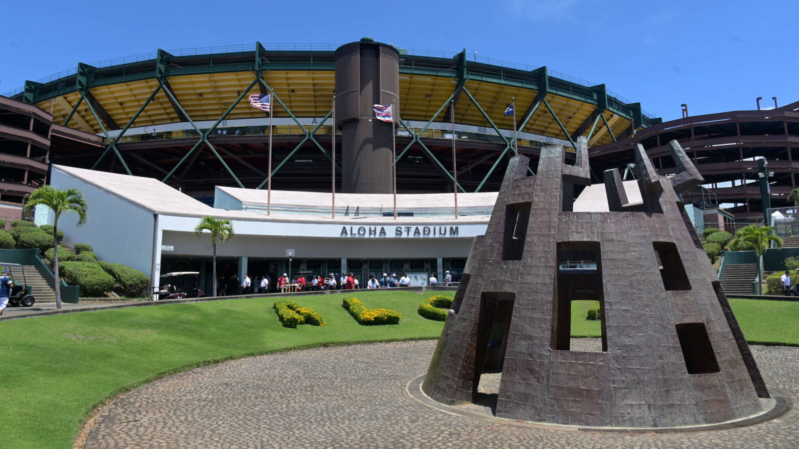 Aloha Stadium (Halawa) – Curve in the Dirt.com